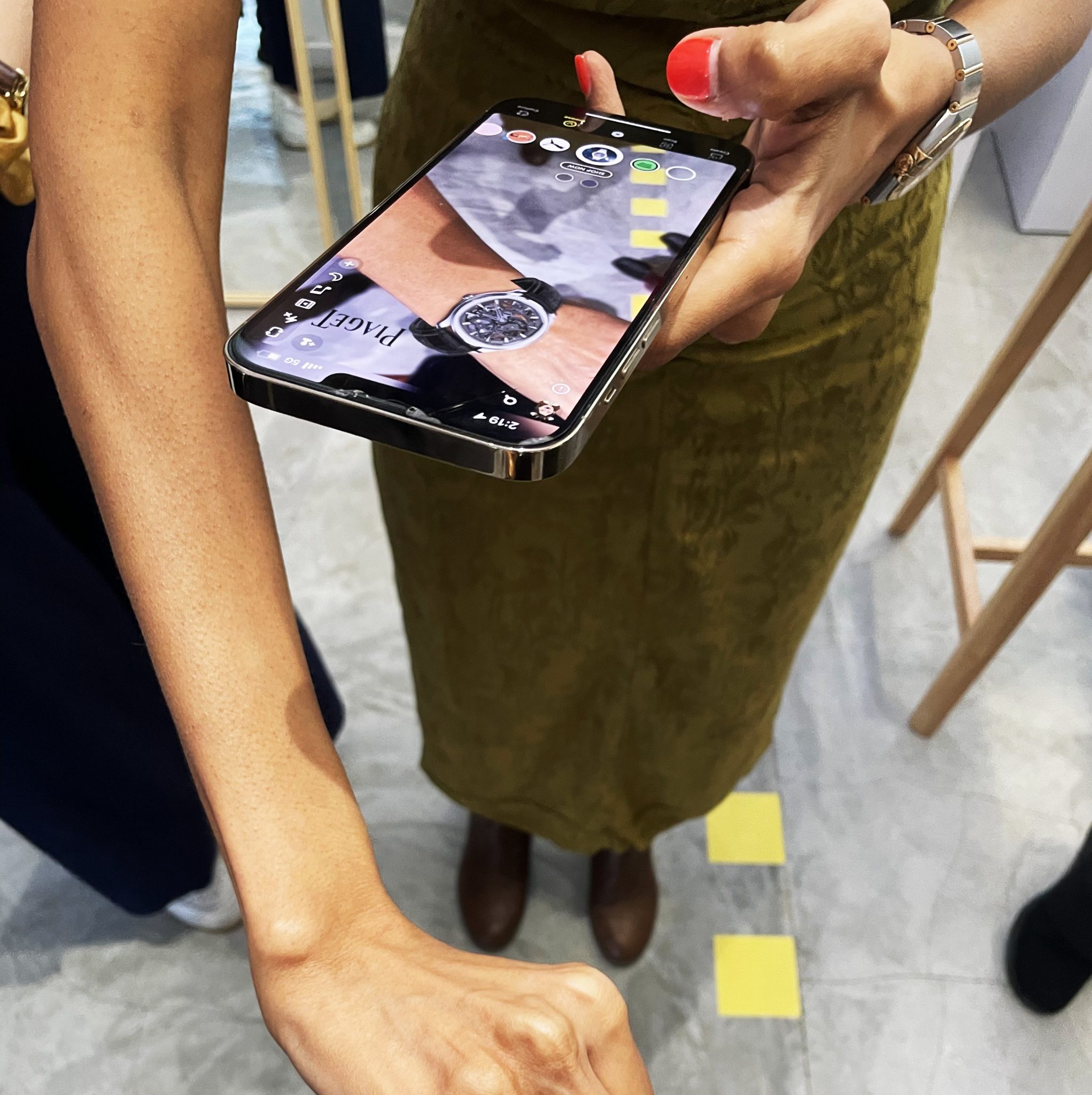 Snapchat Shows Off AR Offerings In Singapore, Including Its Shopping Lenses And AR Glasses (That ...